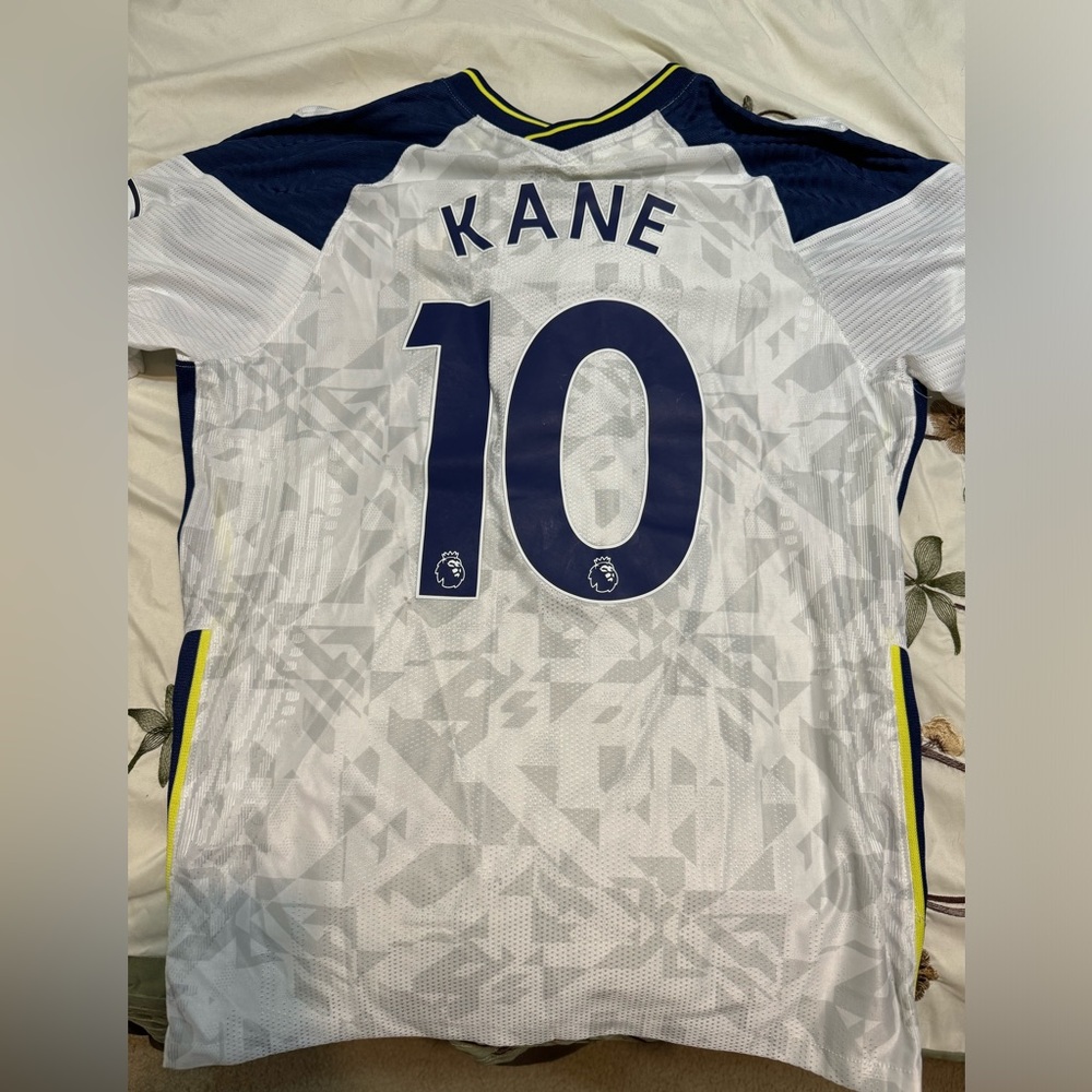 Tottenham Hotspur Harry Kane #10 Jersey - Gem